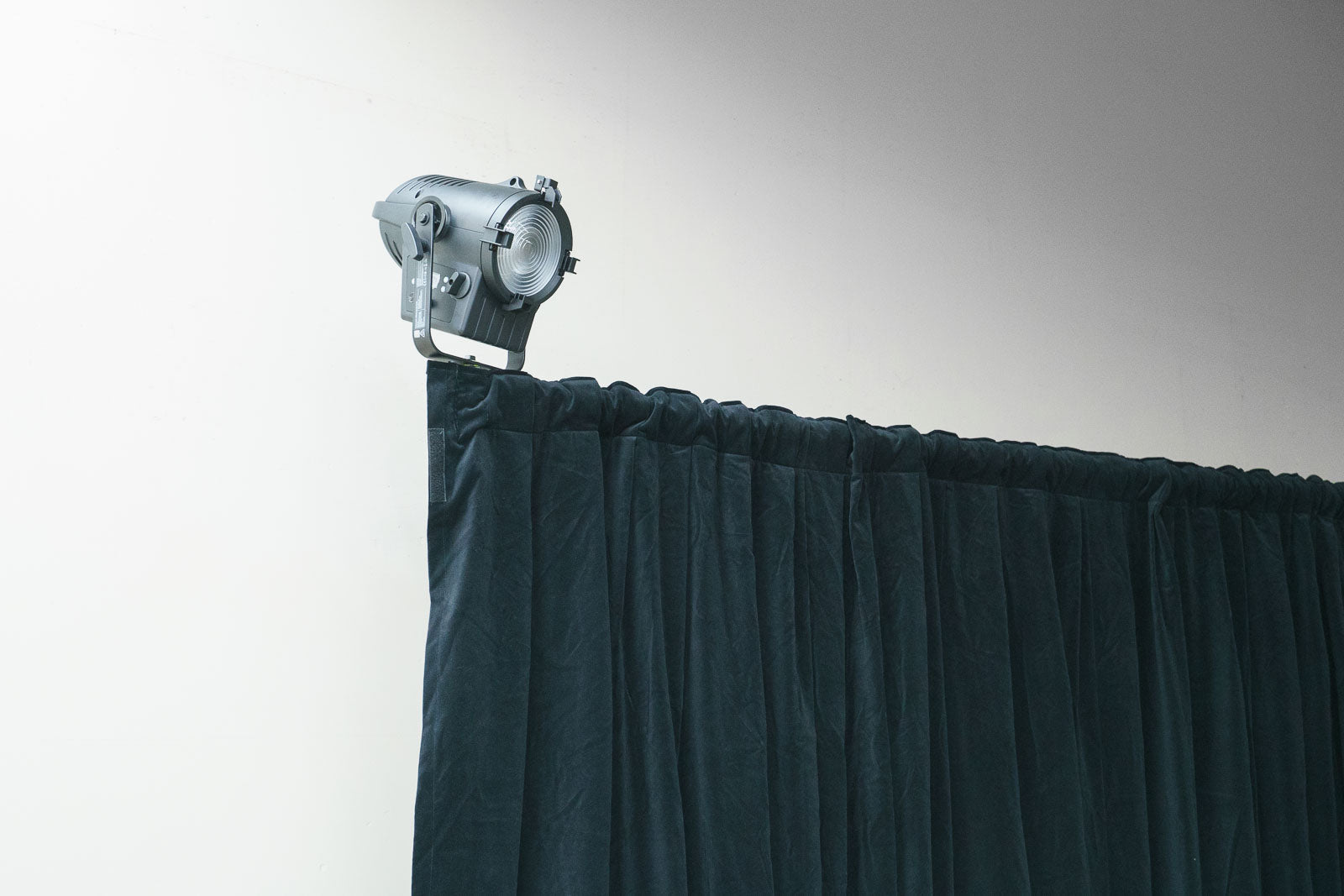 Versatop Mounting Post | Theatre Curtains & Stage Drapes | Fiasco Cases ...