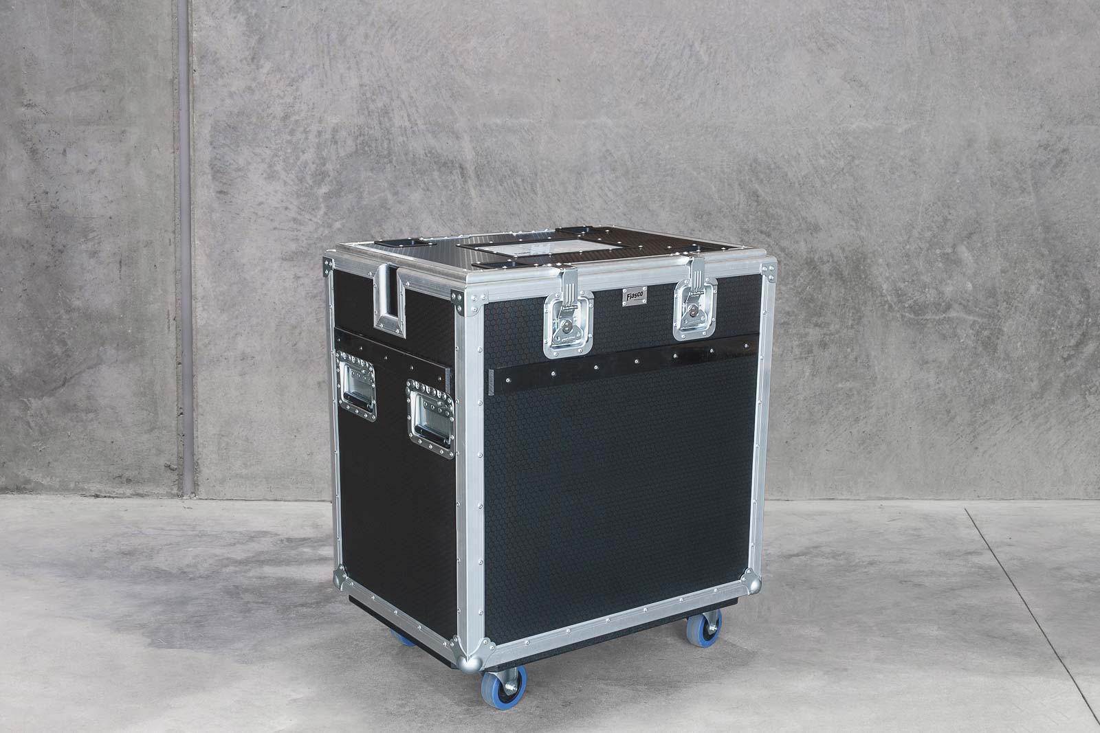 800 Tall Cadillac Case | Touring Road Case | Fiasco Cases – Fiasco Cases NZ